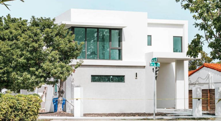 Ultimate hurricane window guide to protect your home